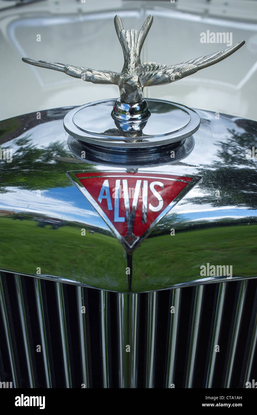 Alvis car mascot hi-res stock photography and images - Alamy