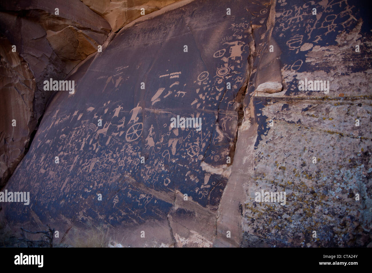 Ancient native American (Indian) petroglyph / hieroglyph / pictographs ...