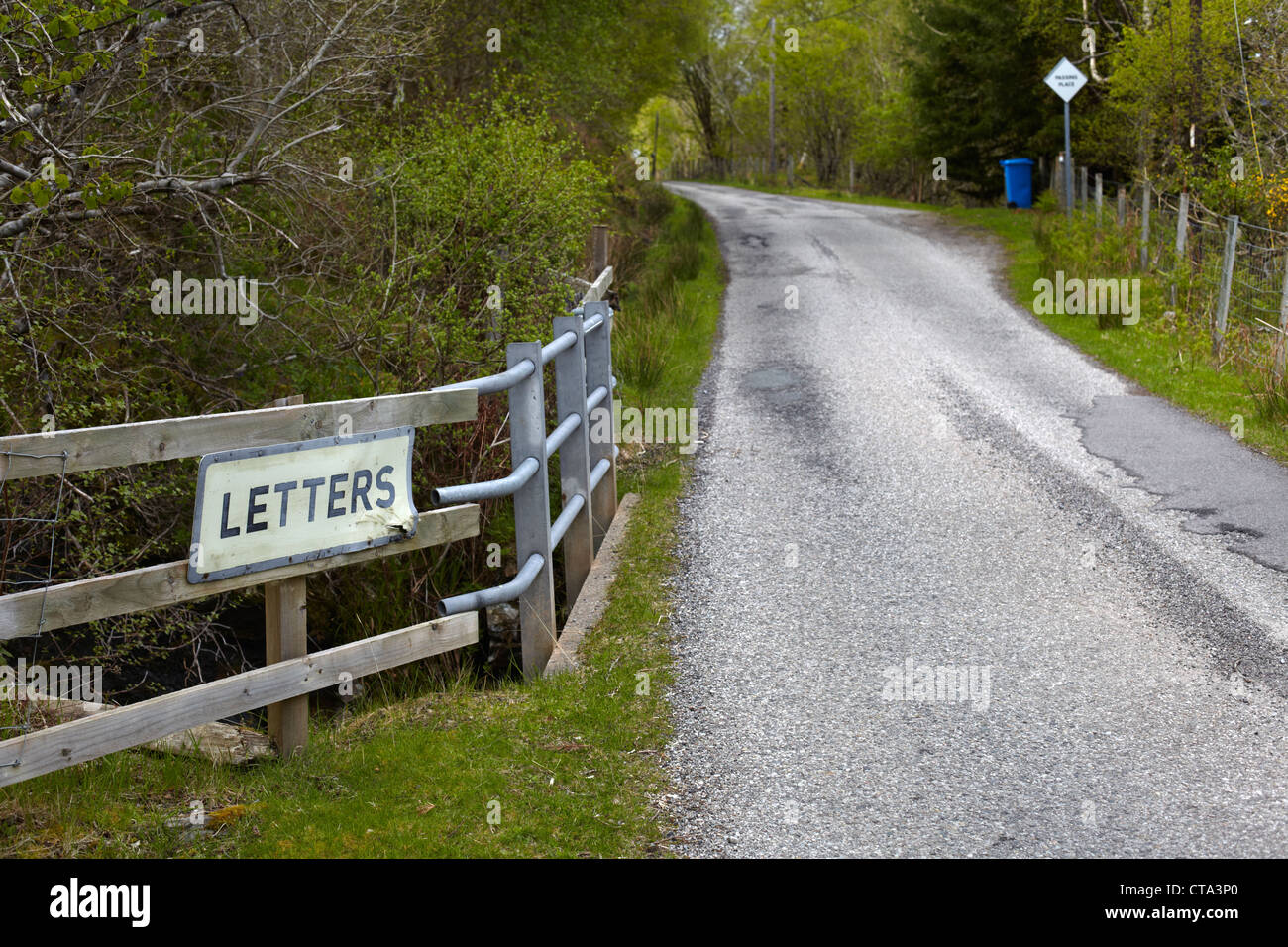 Village sign board hi-res stock photography and images - Alamy