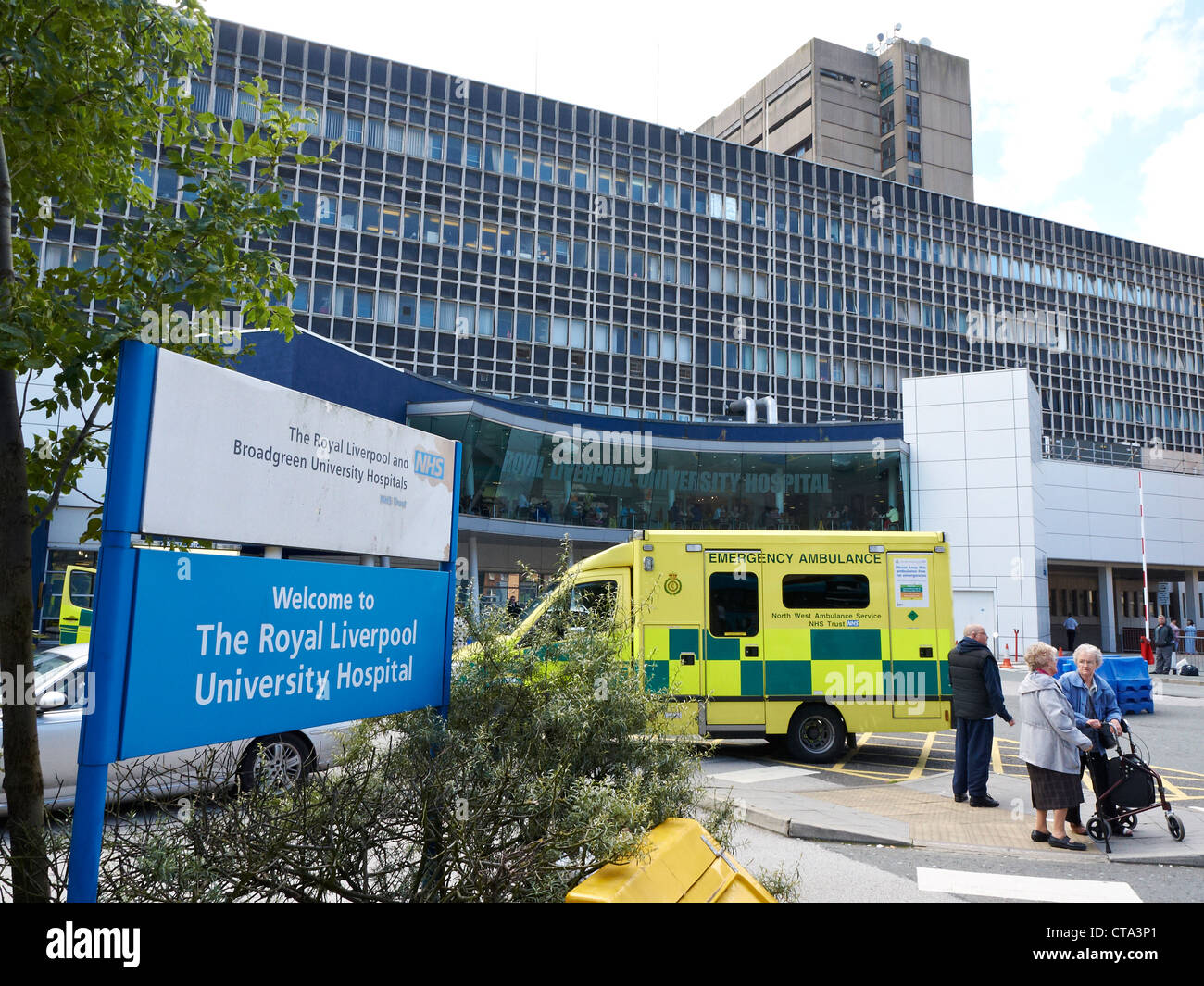 Royal liverpool hospital hi-res stock photography and images - Alamy