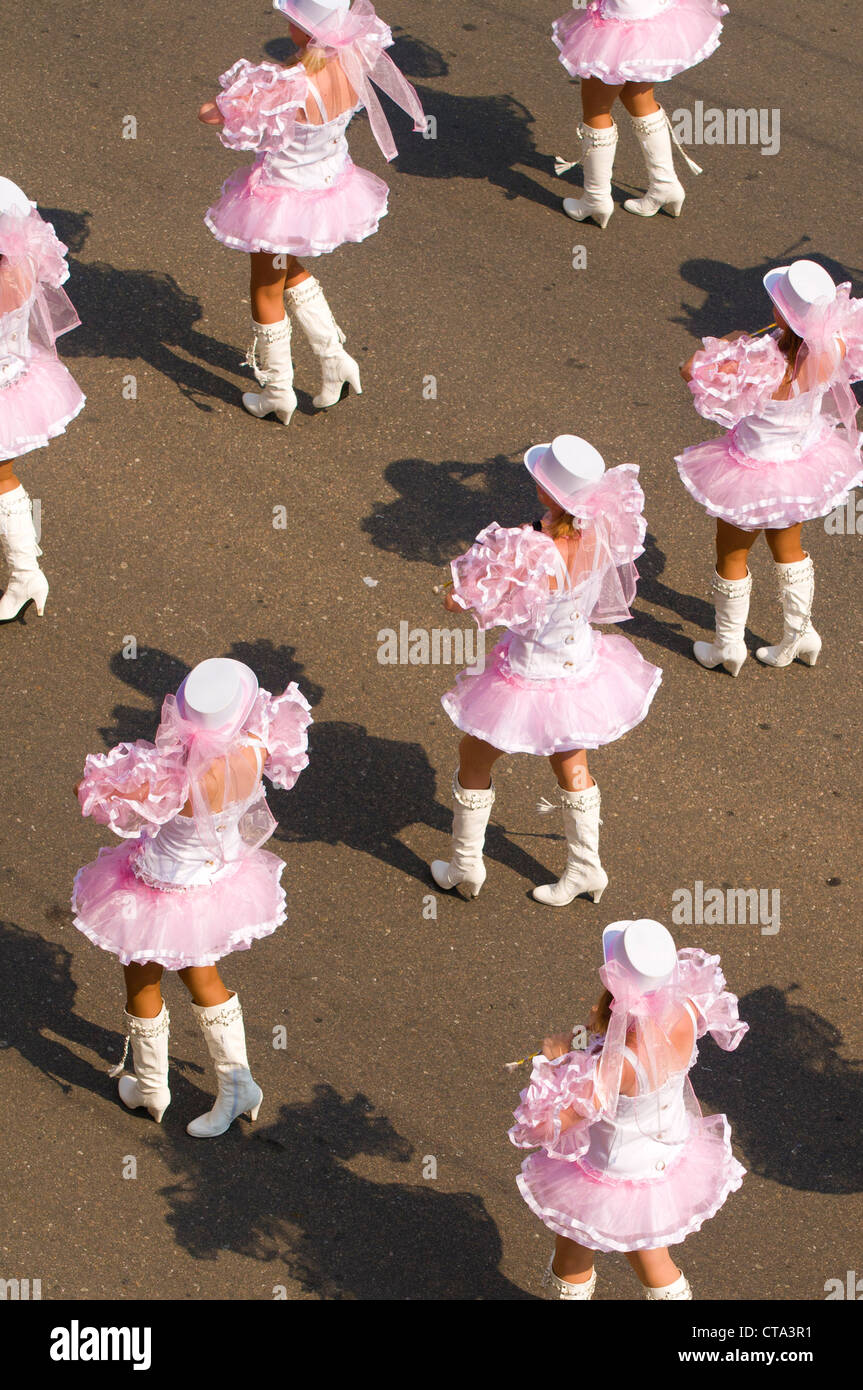 Majorettes parade hi-res stock photography and images - Alamy