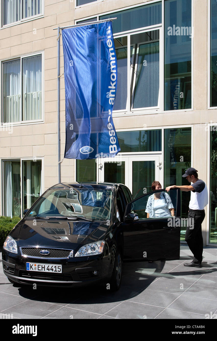 Fuel cell system hi-res stock photography and images - Alamy