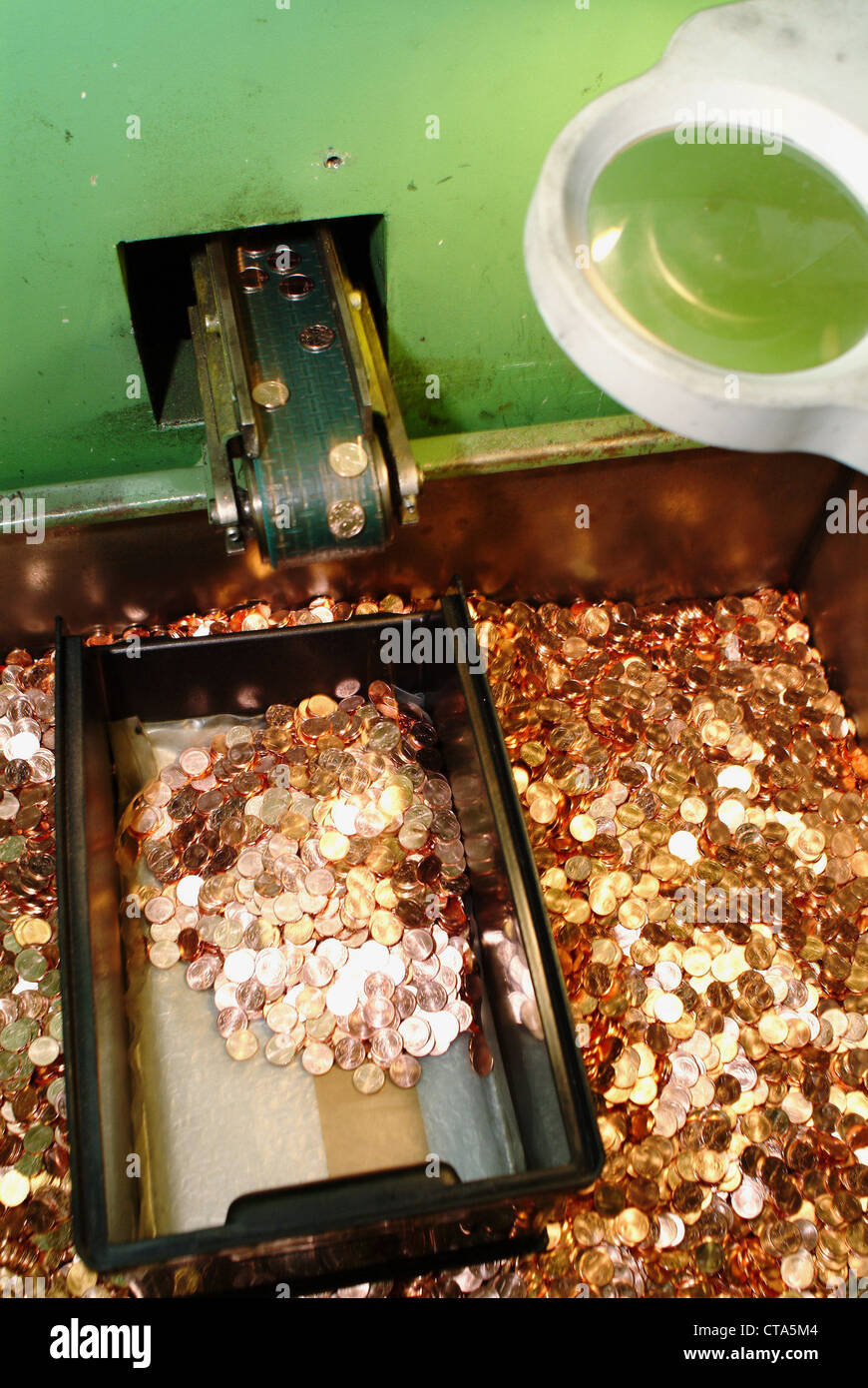 Hamburg Coin - Euro production Stock Photo - Alamy
