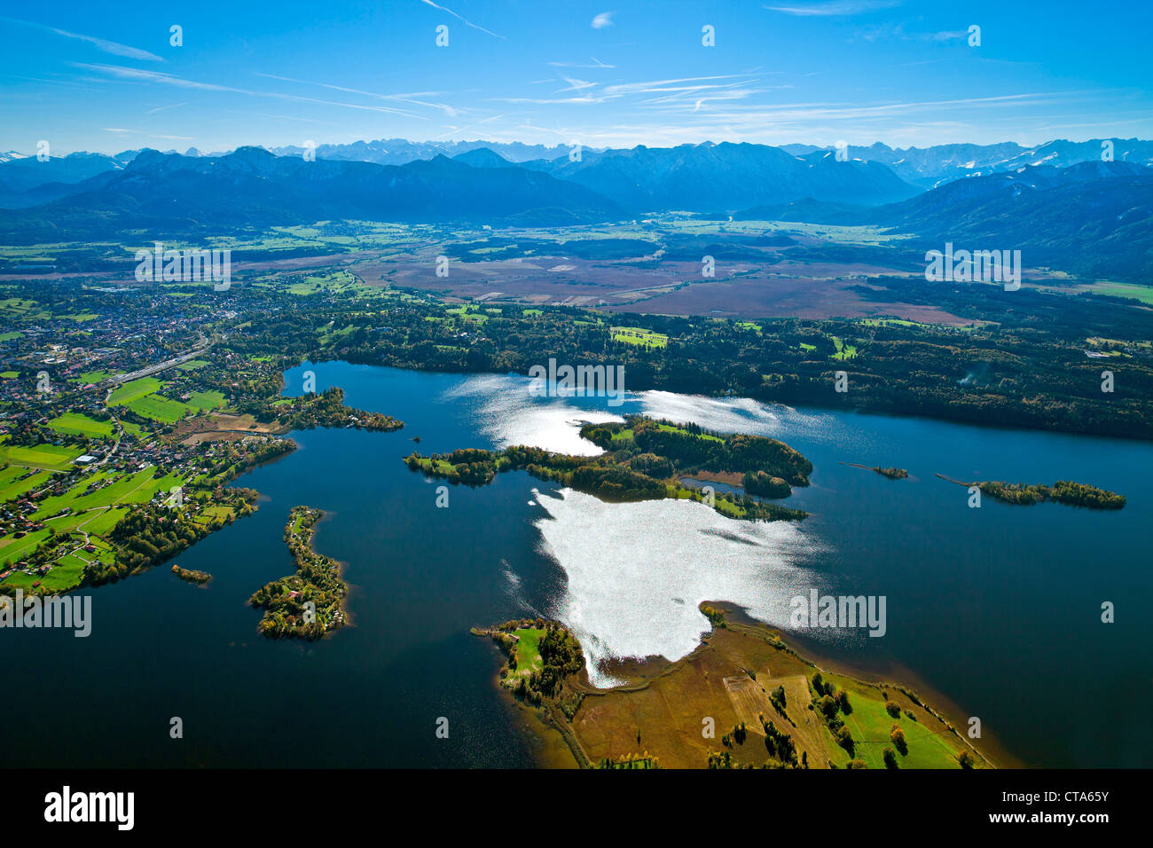 Aerial view of lake Staffelsee and Wetterstein mountains, Upper Bavaria ...