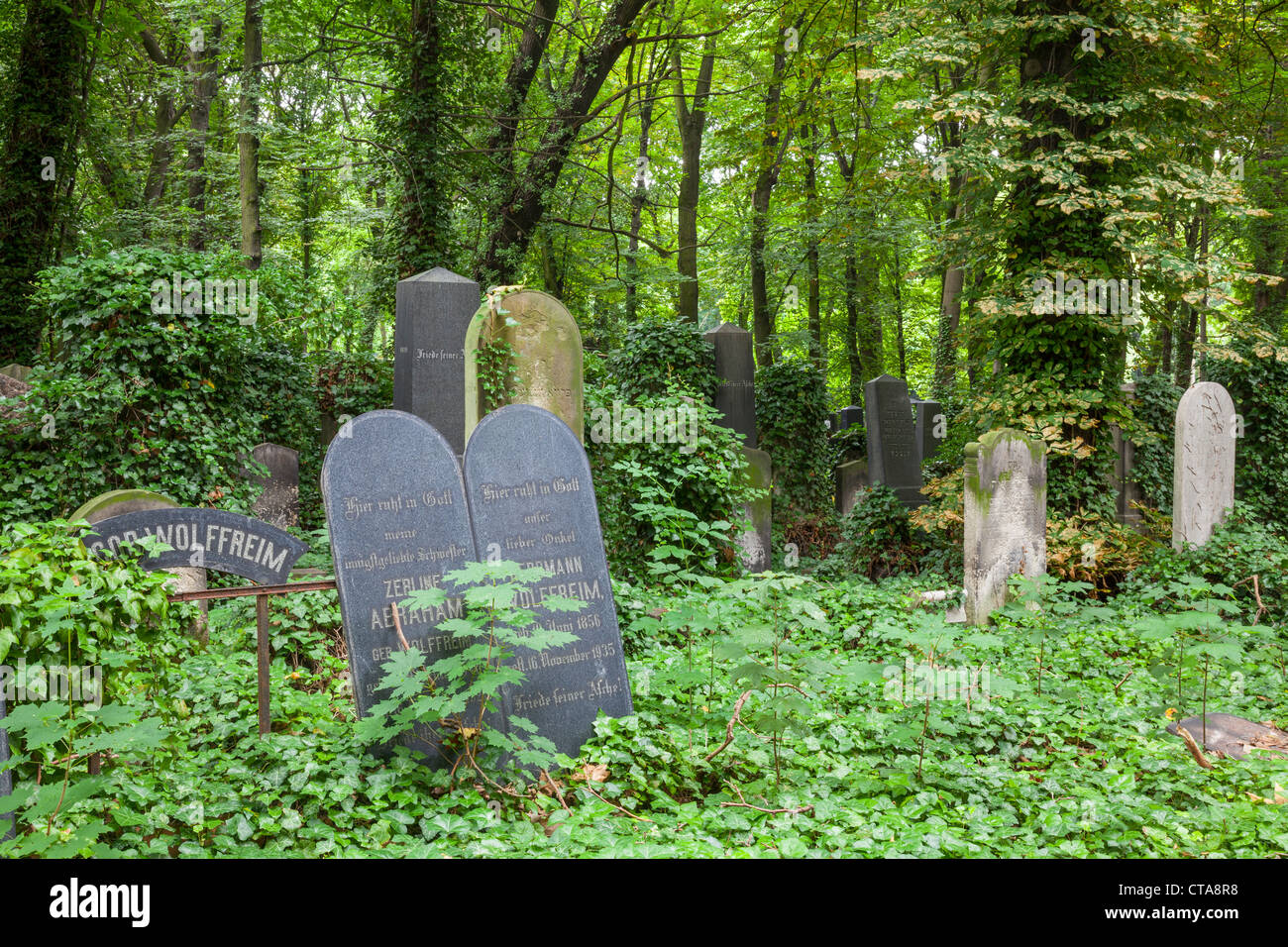 Jewish Cemetery, Weissensee, Berlin, Germany Stock Photo - Alamy