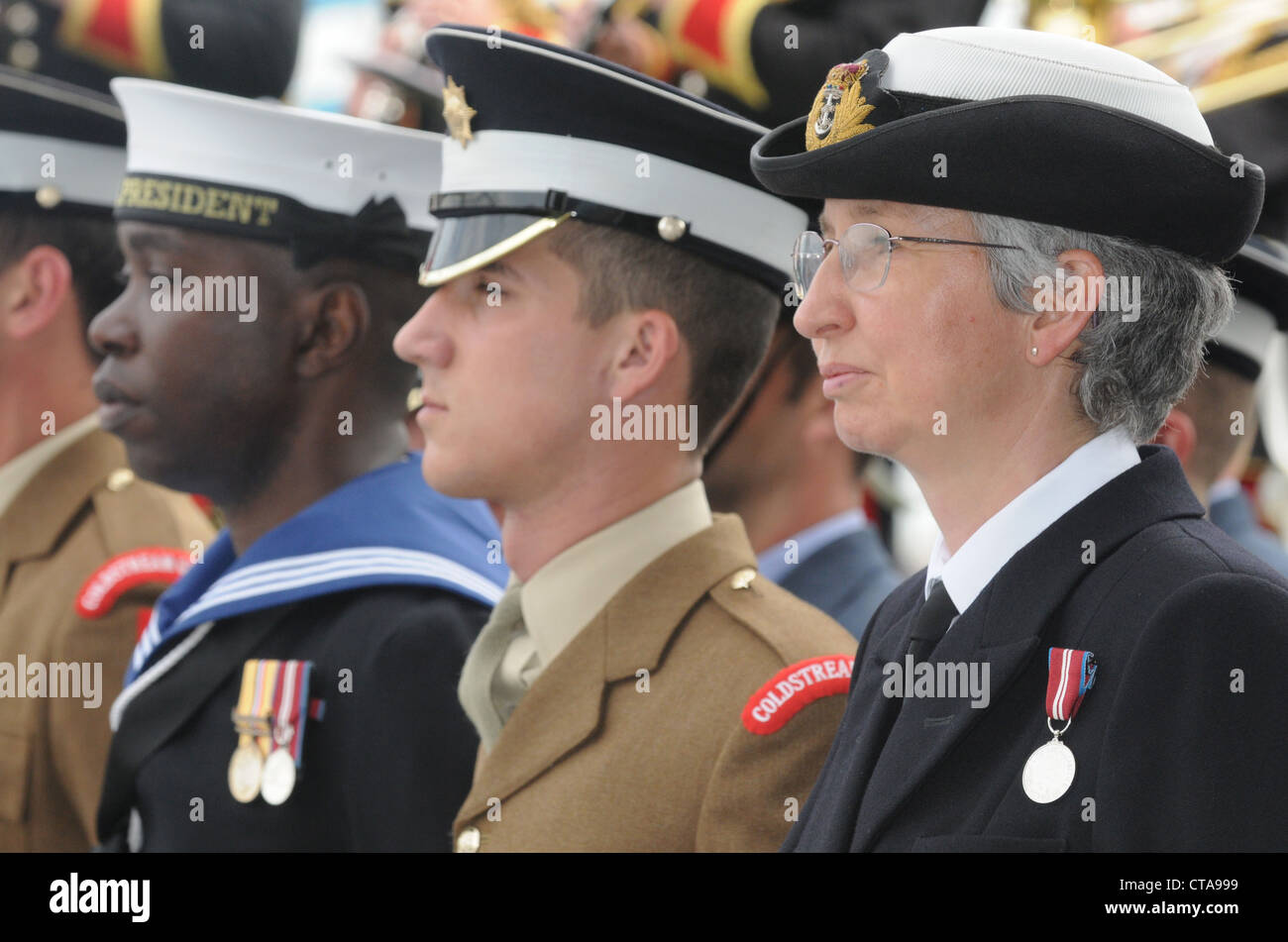 Military personnel hi-res stock photography and images - Alamy