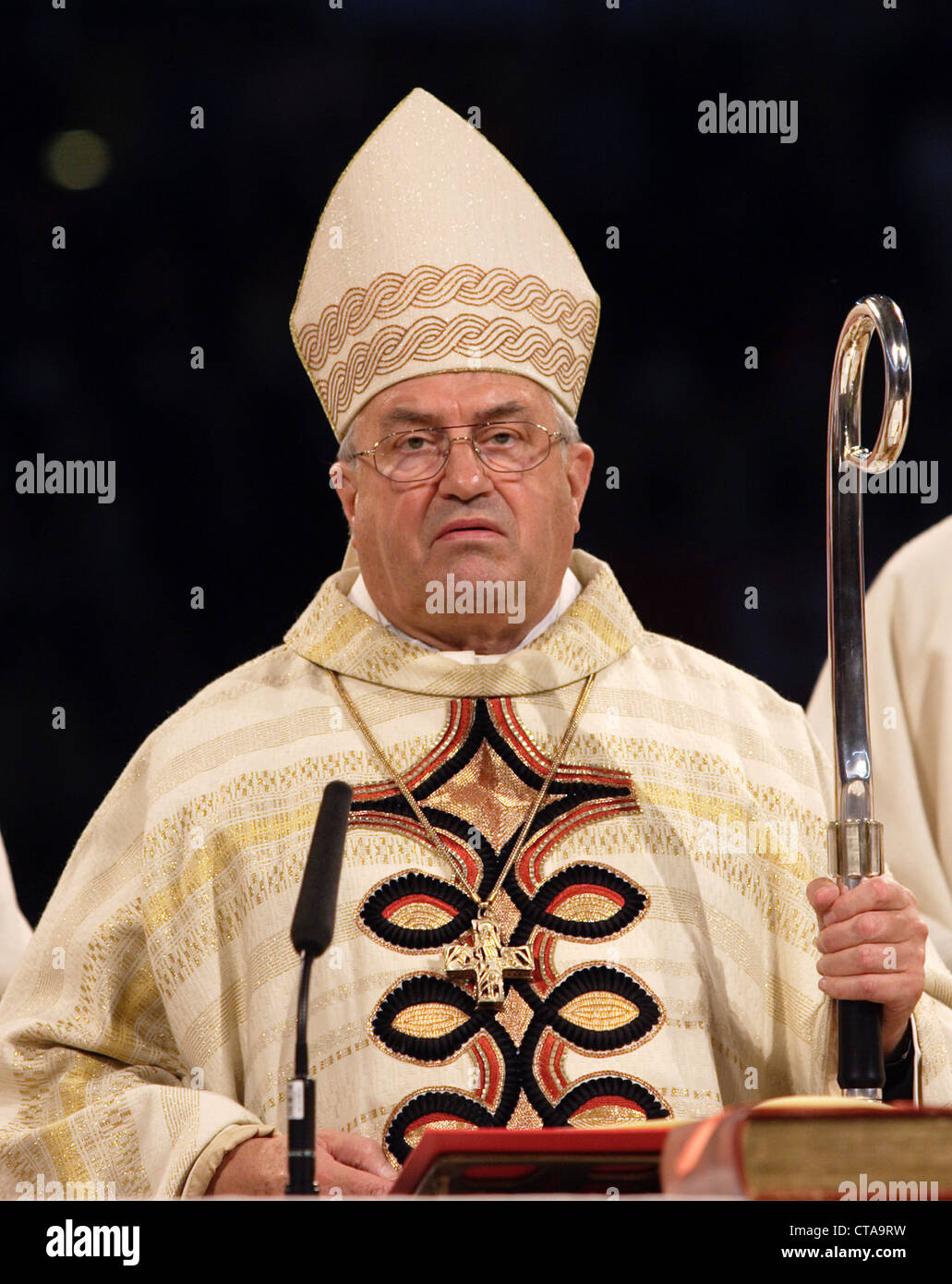 World Youth Day, Eroeffnungsgottesdienst with Cardinal Lehmann Stock ...