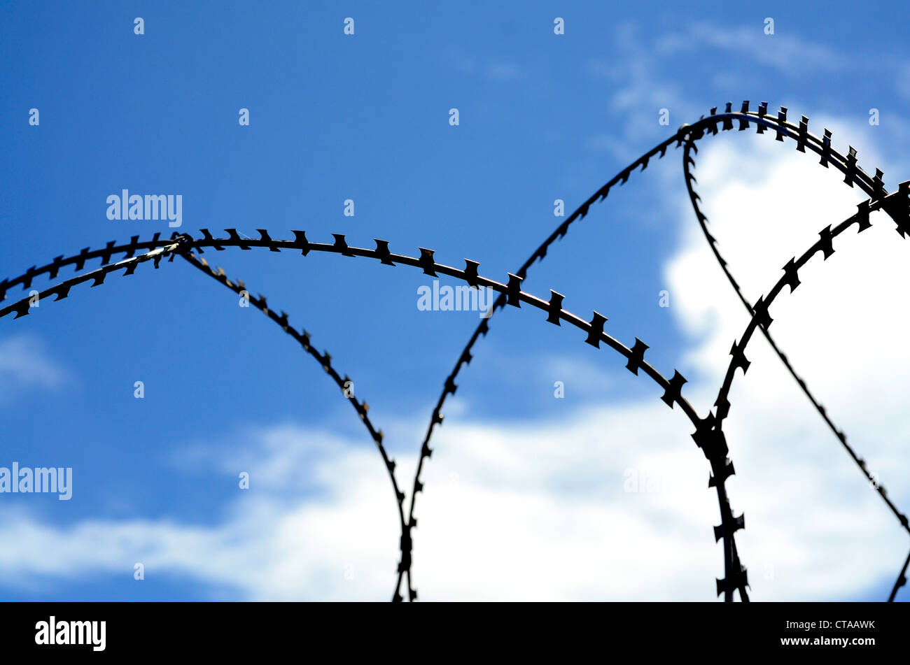 Wire wound fence hi-res stock photography and images - Alamy