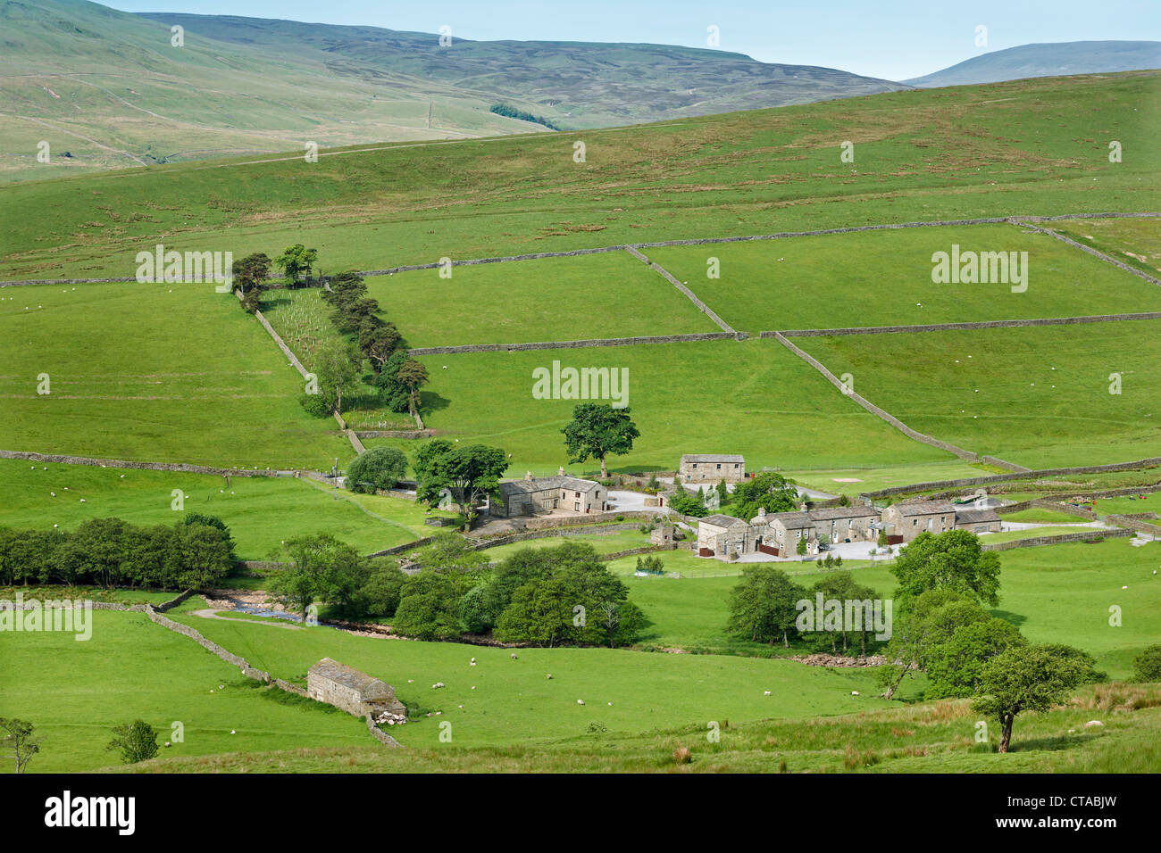 Hawes looking from north yorkshire hi-res stock photography and images ...