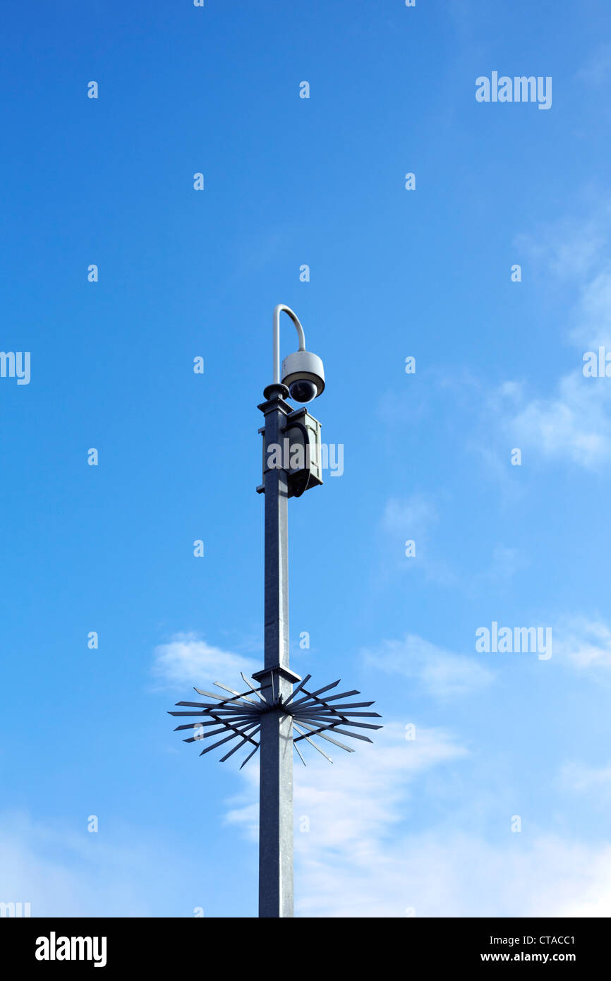 security camera on pole Stock Photo - Alamy