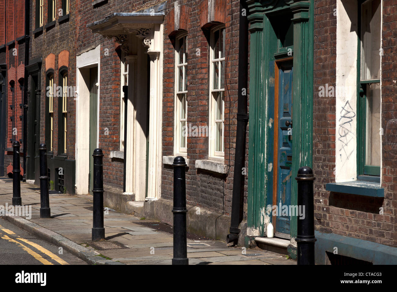 Georgian Terraced Houses in Spitalfields, London Stock Photo - Alamy