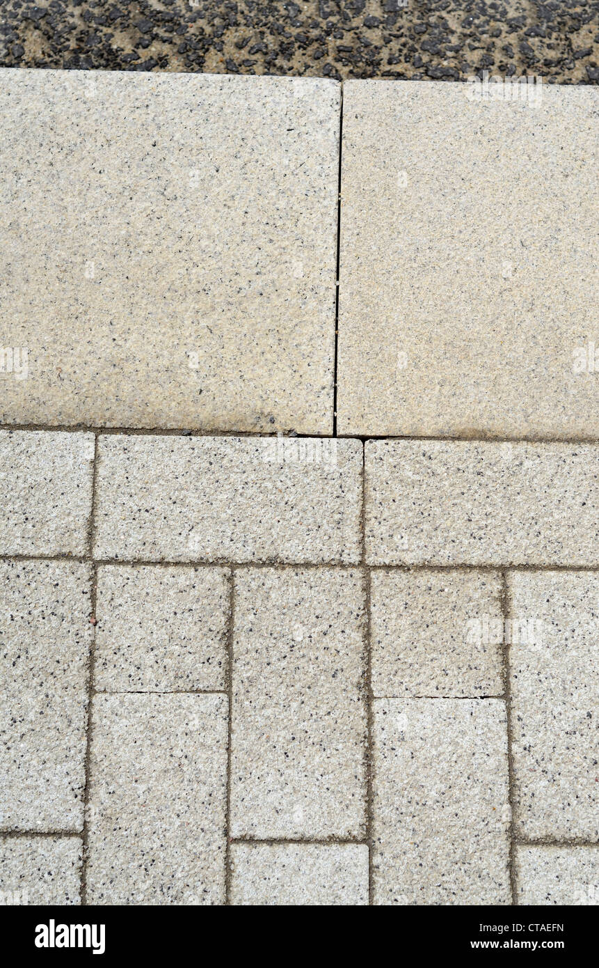 granite paving kerb Stock Photo - Alamy