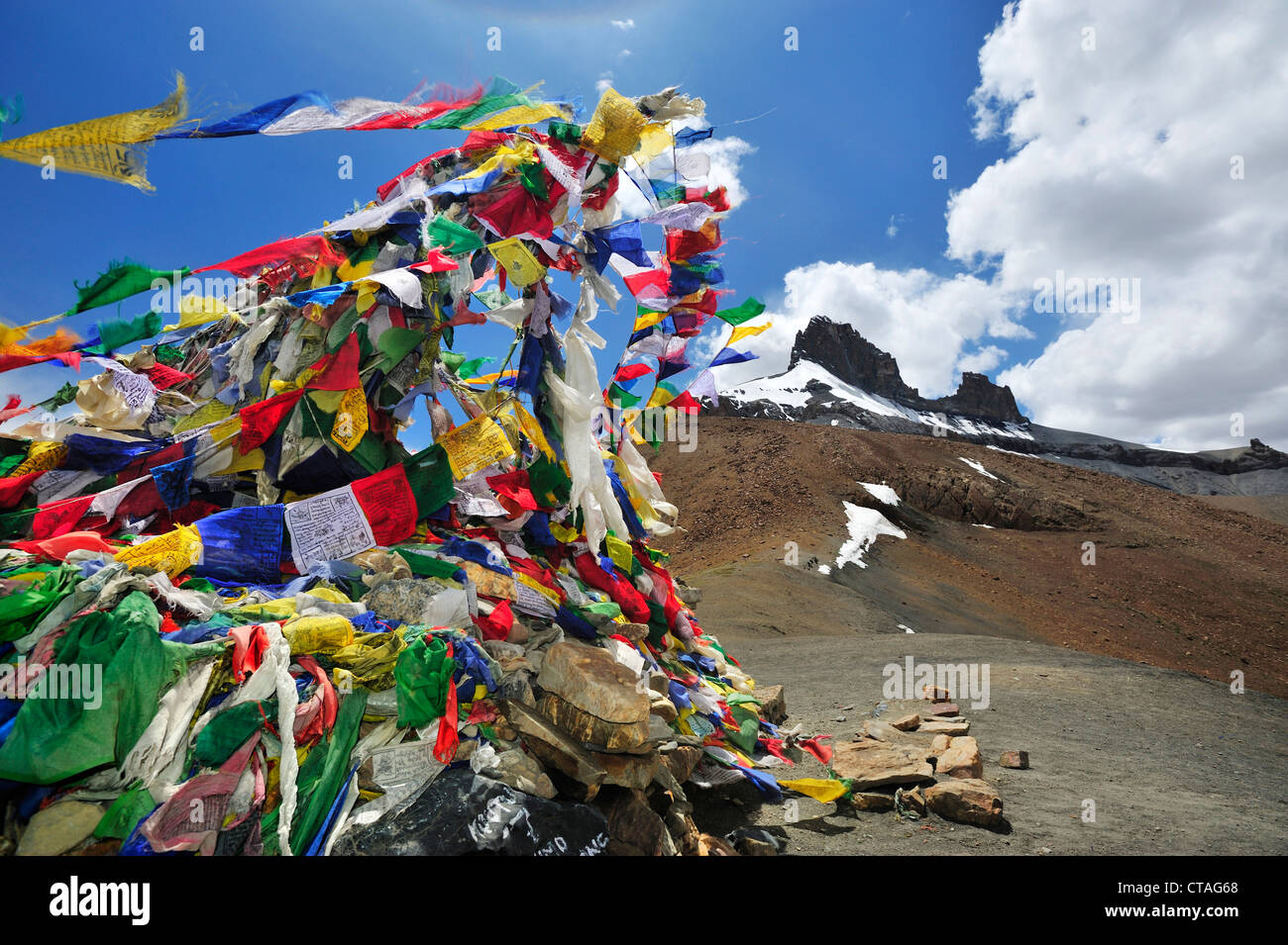 Sengge hi-res stock photography and images - Alamy