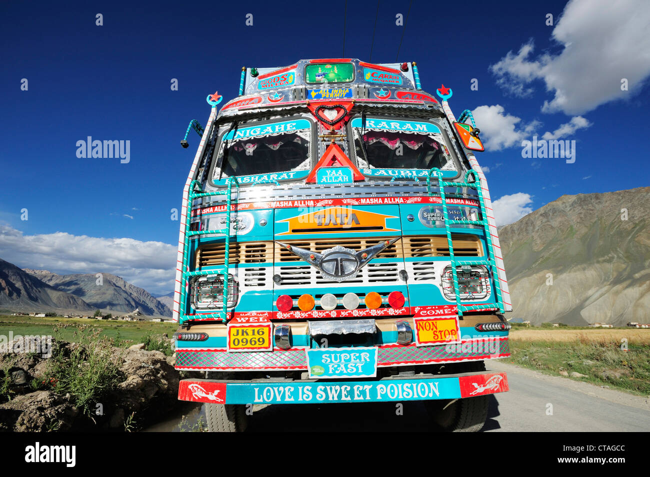 Indian truck, Padum, Zanskar Range Traverse, Zanskar Range, Zanskar ...