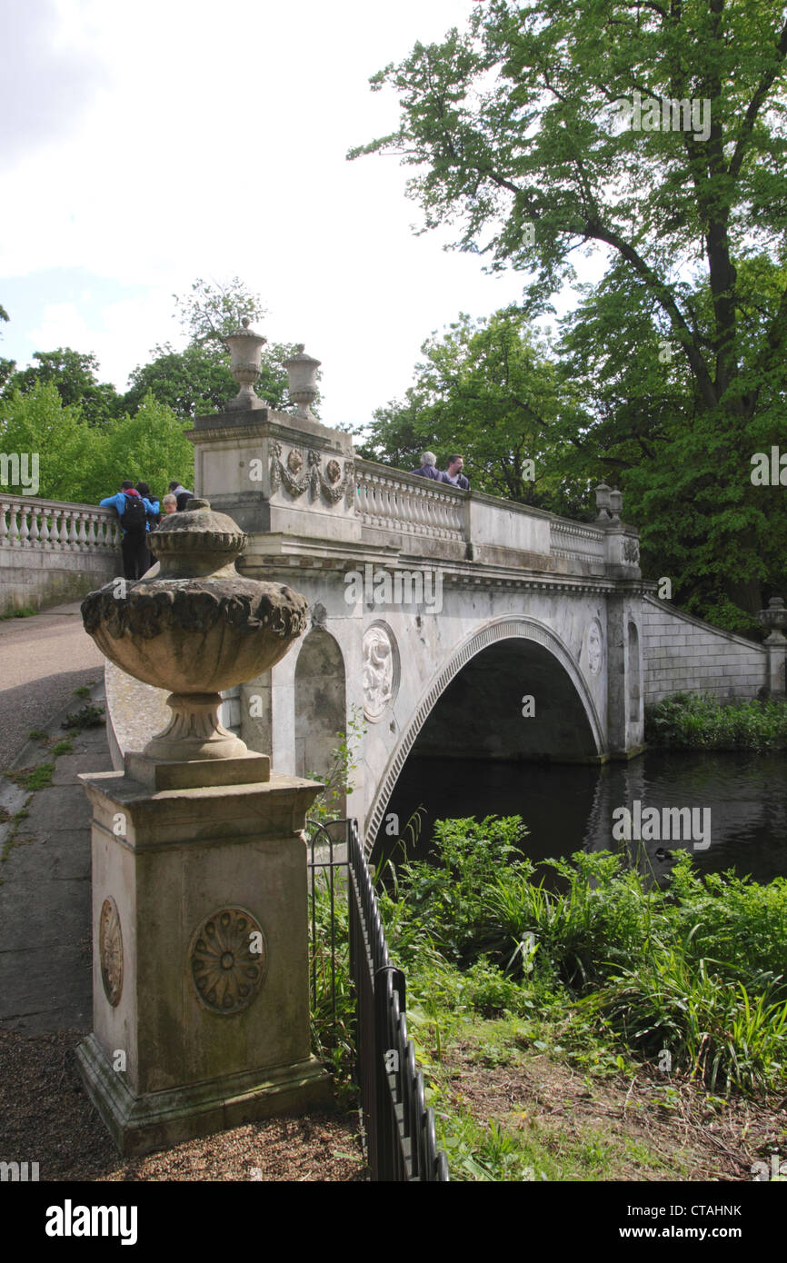 Chiswick Bridge High Resolution Stock Photography and Images - Alamy