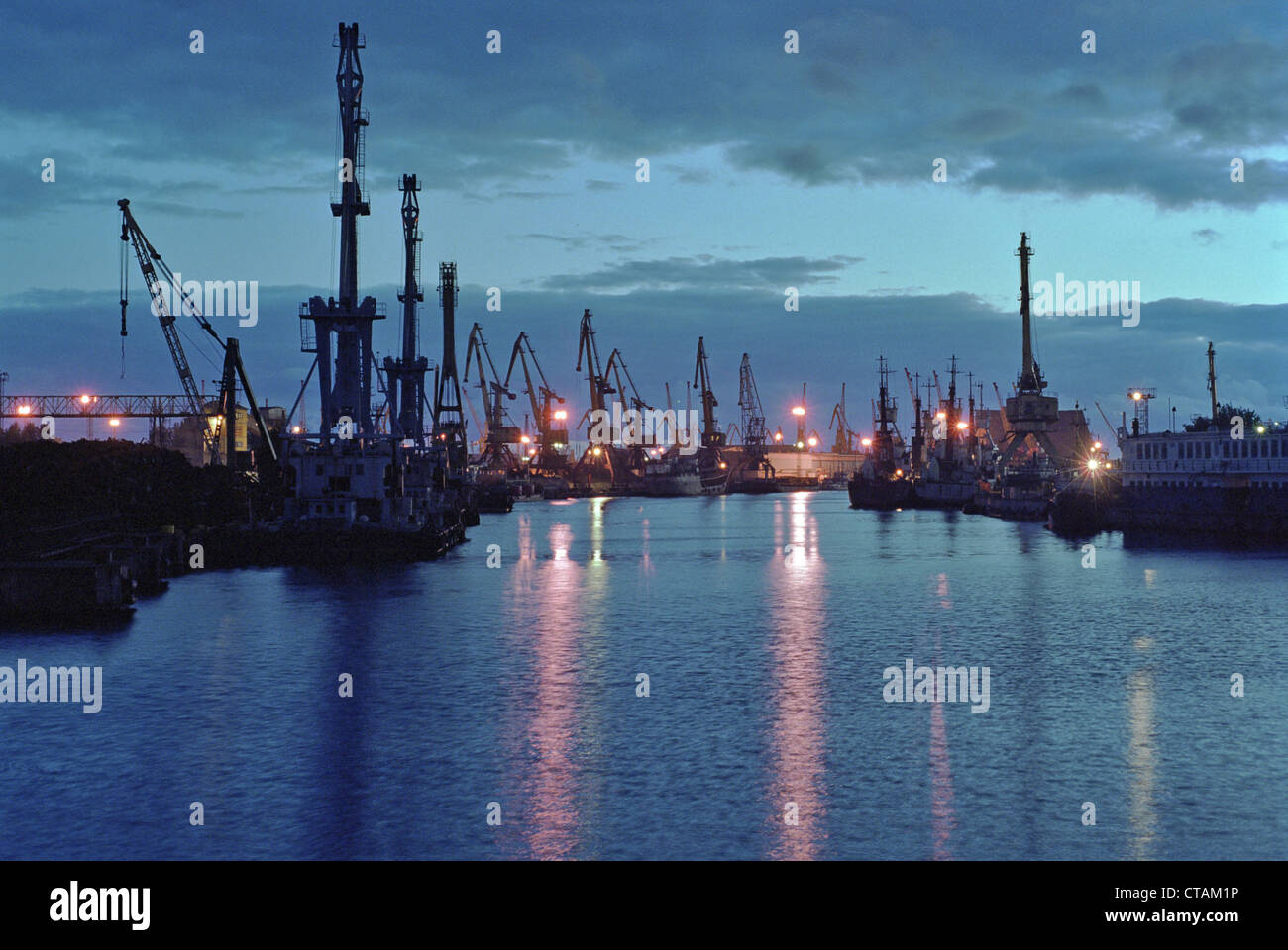 Kaliningrad port hi-res stock photography and images - Alamy