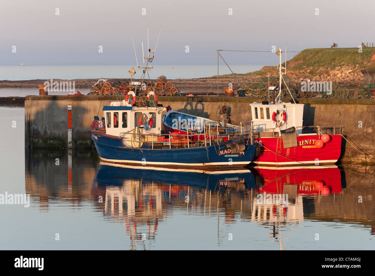 Reflections seahouses hi-res stock photography and images - Alamy