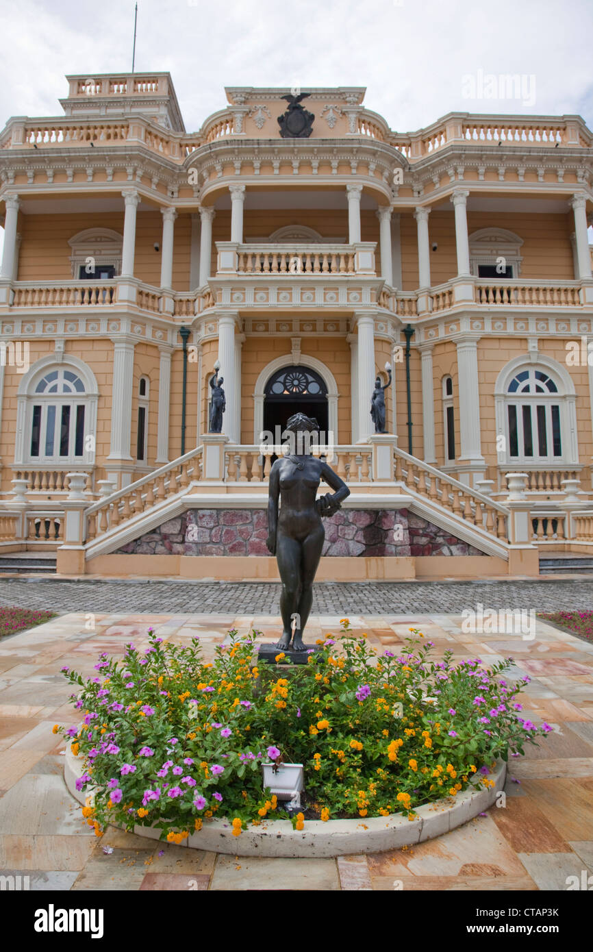 Amazonian statue in front of Palacio Rio Negro museum and cultural ...
