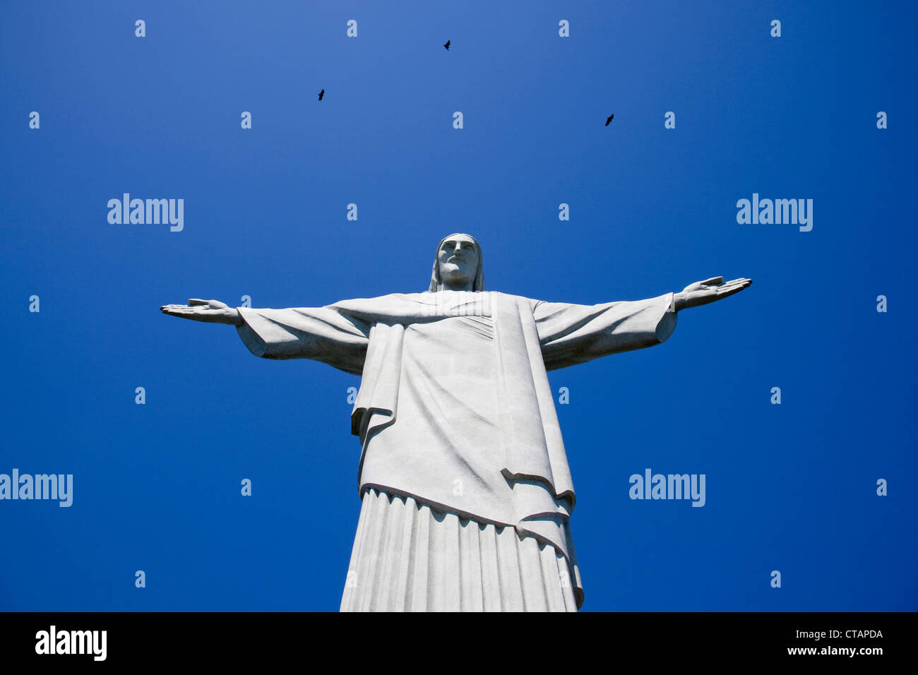 Christ the redeemer statue hi-res stock photography and images - Alamy