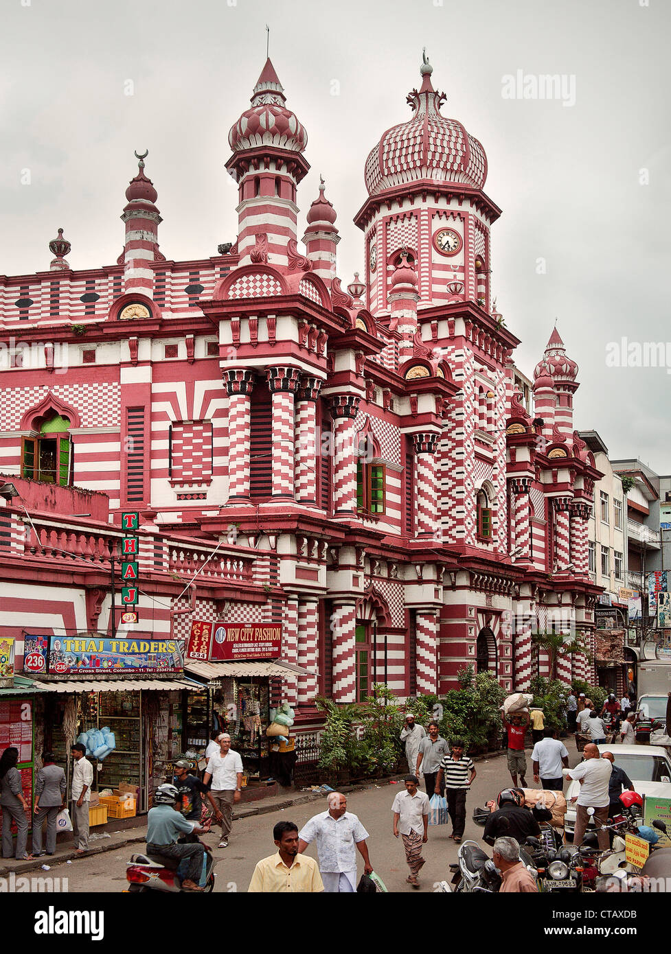 Jami Ul Alfar Mosque in Colombo's oldest district, Pettah, capital ...