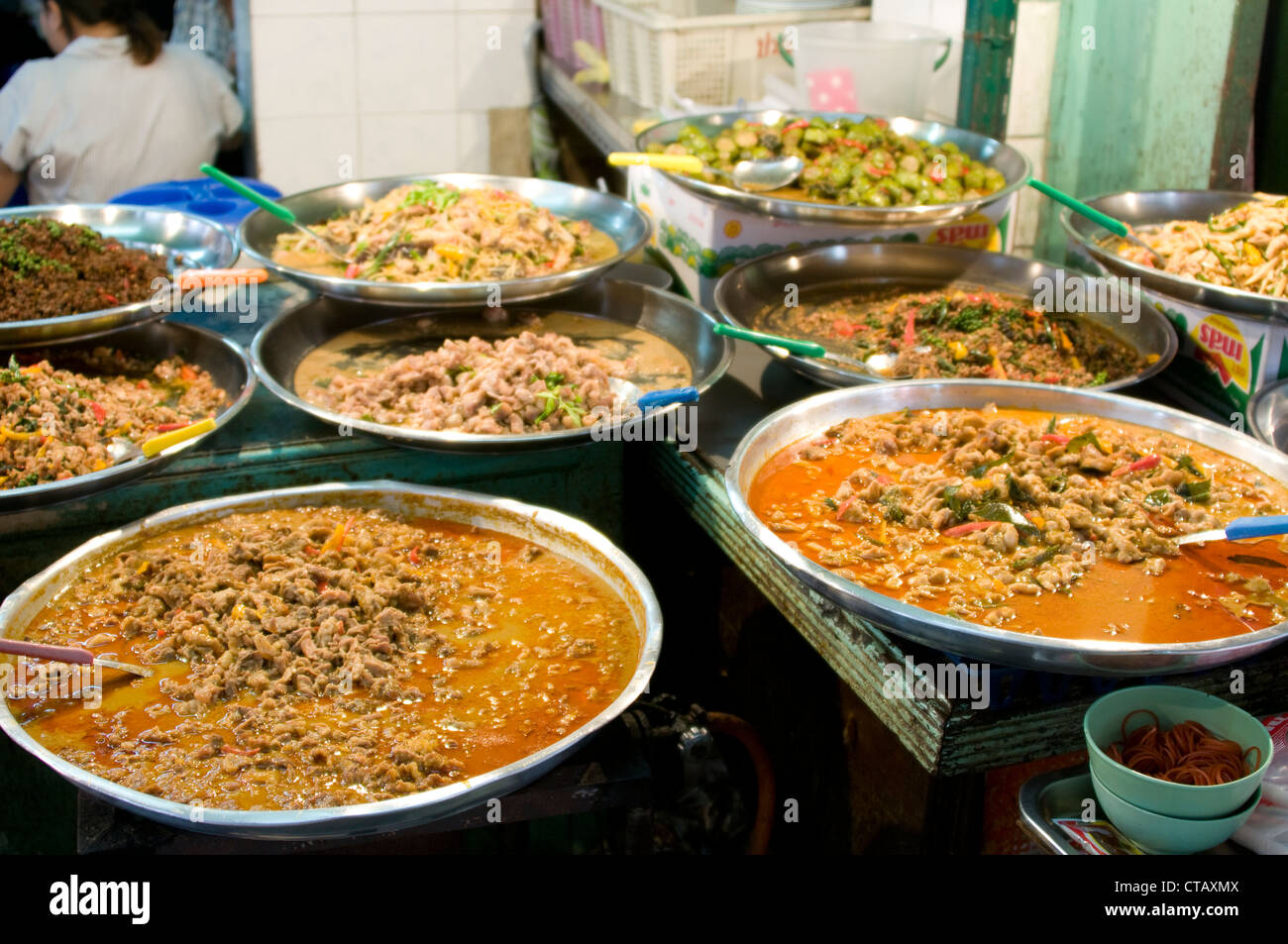 Ready-to-eat Thai food at a food market in Bangkok, Thailand Stock ...