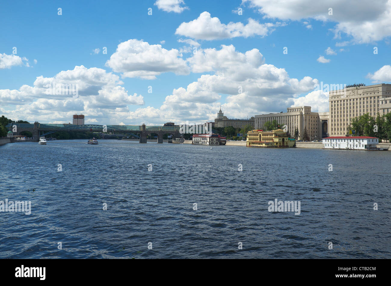 Moscow-river and the Soviet architecture's houses Stock Photo - Alamy
