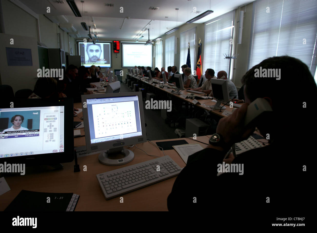 Employees pictures hi-res stock photography and images - Alamy