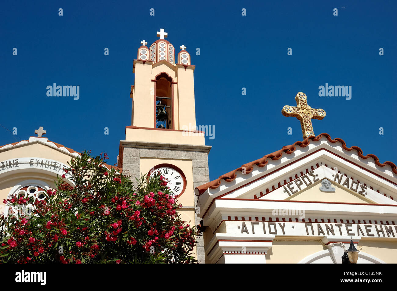 Front side of a church hi-res stock photography and images - Alamy