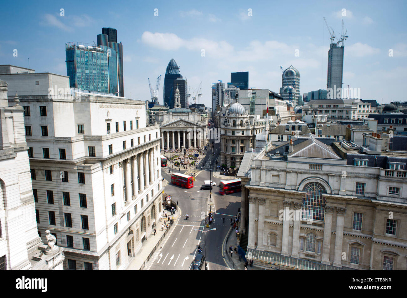 Threadneedle street london hi-res stock photography and images - Alamy