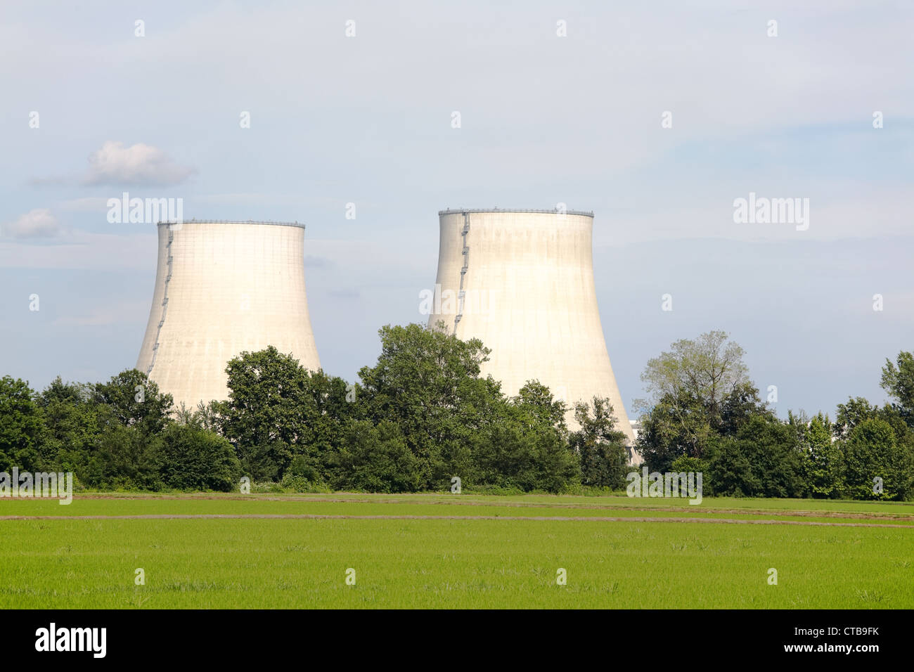 nuclear power station in rural area Stock Photo - Alamy