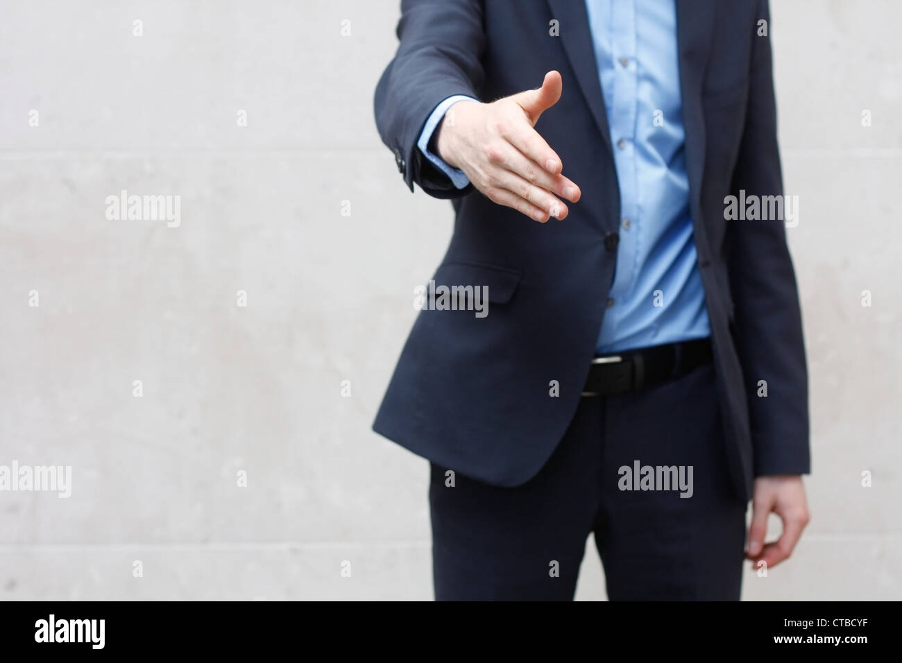 Hand handshake hi hi-res stock photography and images - Alamy