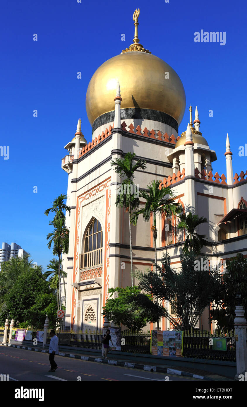 Sultan Mosque in the Arab Quarter Stock Photo - Alamy