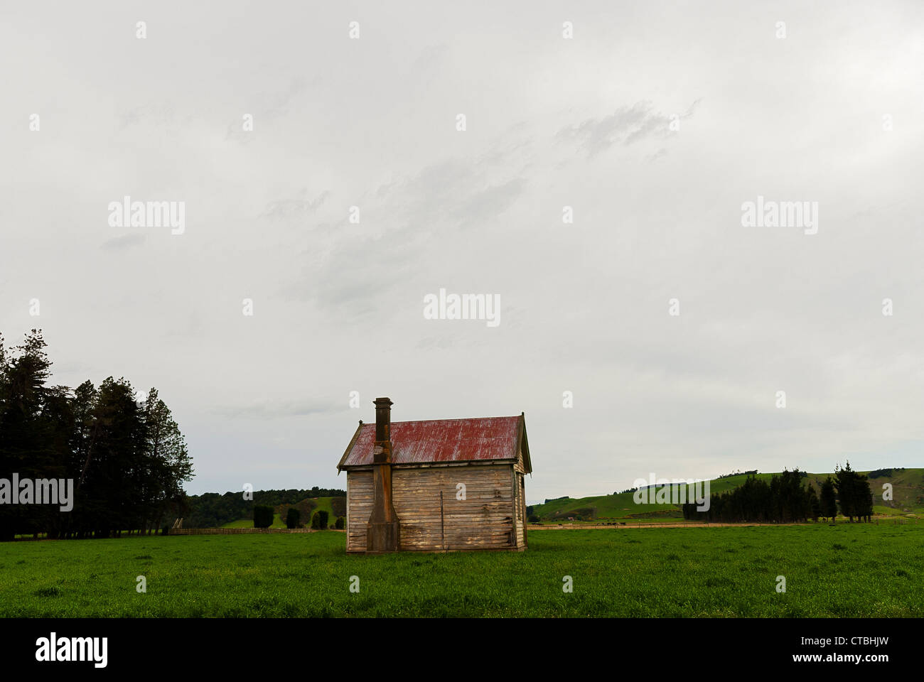 New Zealand South Island isolated hut Stock Photo - Alamy