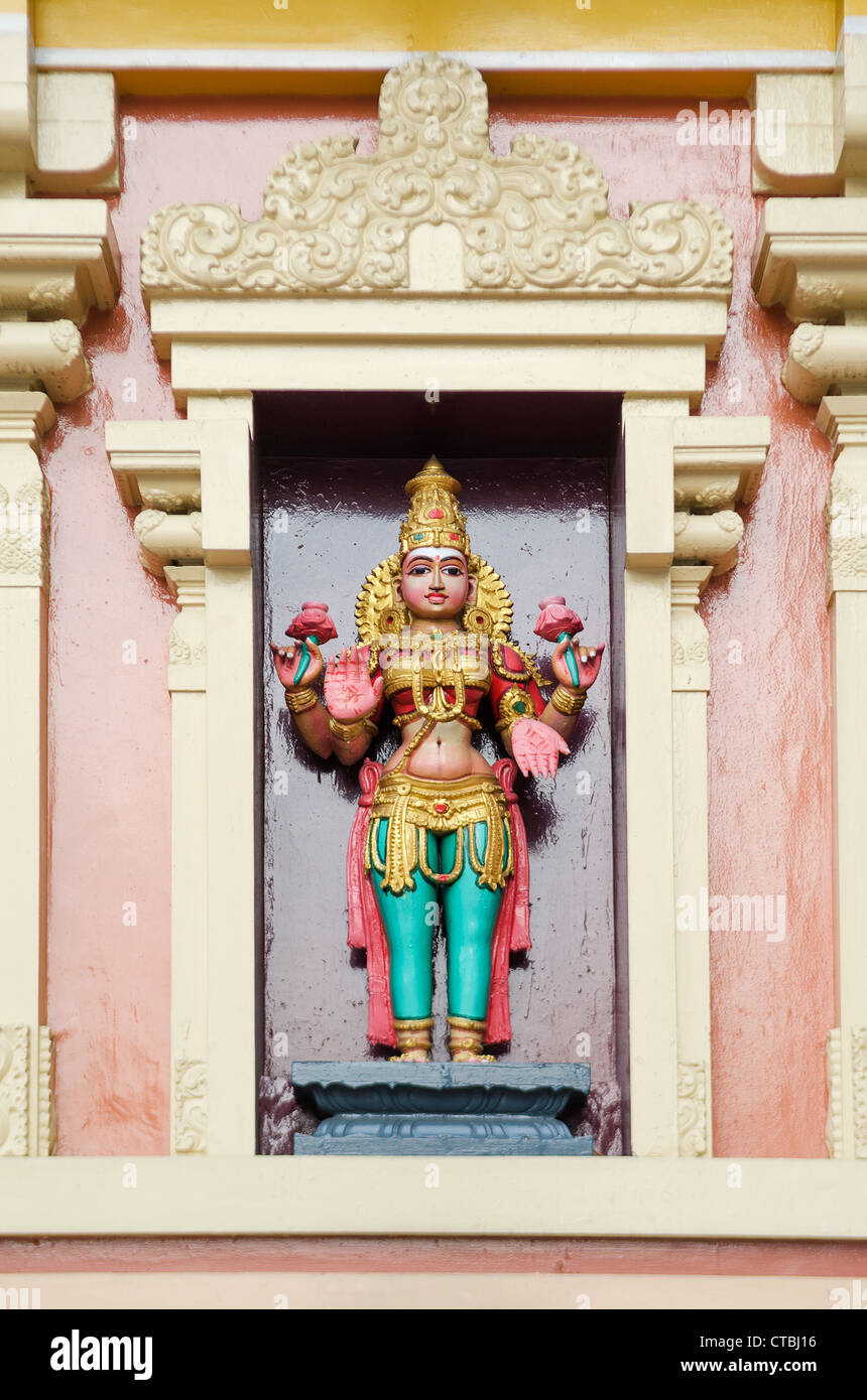 Hindu temple gods hi-res stock photography and images - Alamy