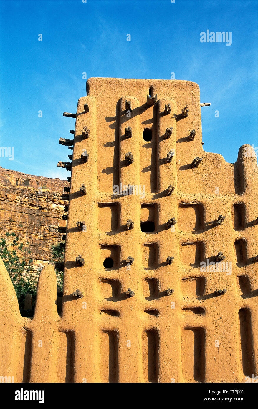 Mosque dogon village mali hi-res stock photography and images - Alamy