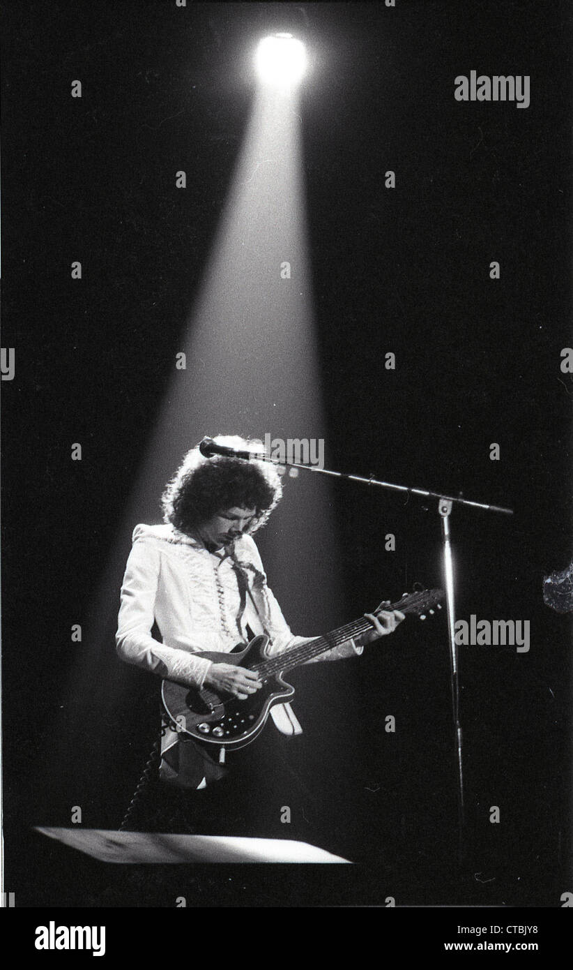 008851 - Brian May during Queen's A Night At The Opera Tour at the ...