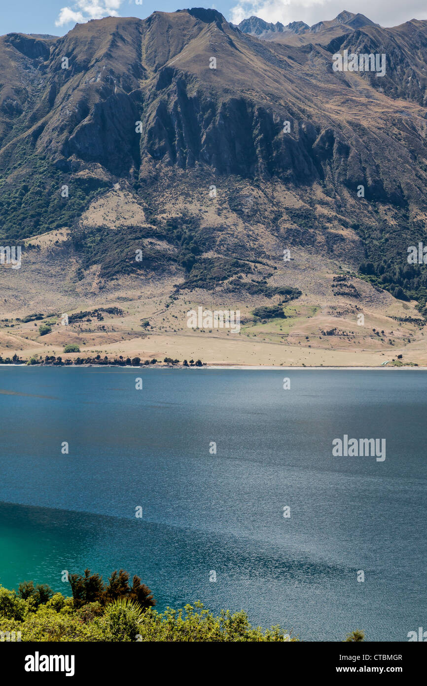 Nz lake hawea hi-res stock photography and images - Alamy