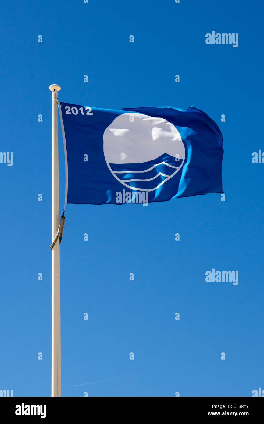 Blue flag awards hi-res stock photography and images - Alamy