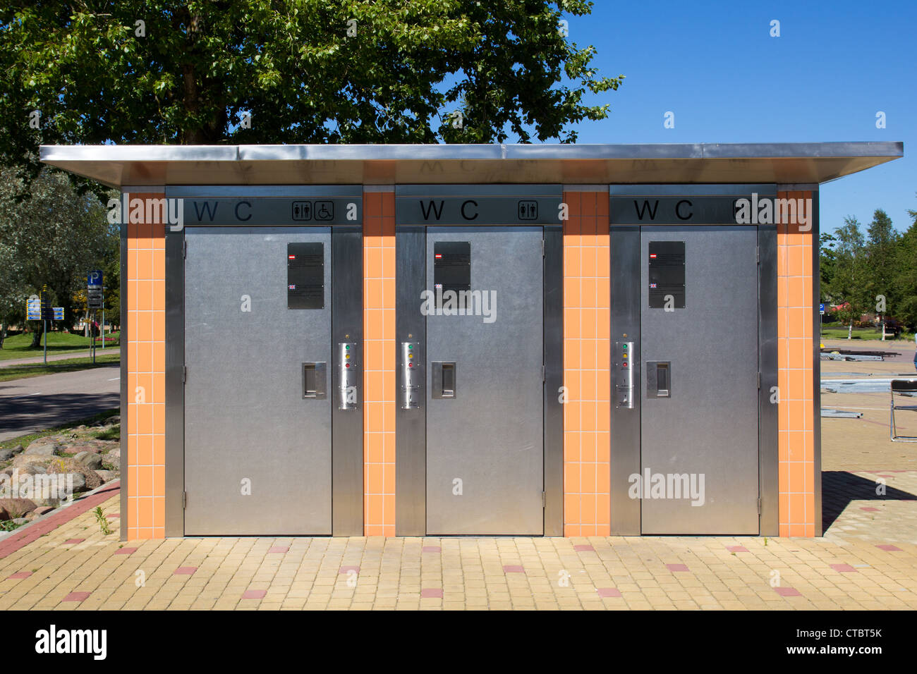 City toilet hi-res stock photography and images - Alamy