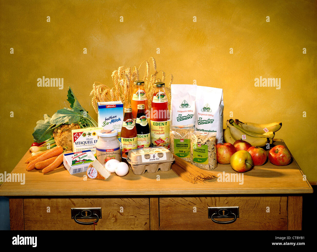 Bio certified yogurt hi-res stock photography and images - Alamy