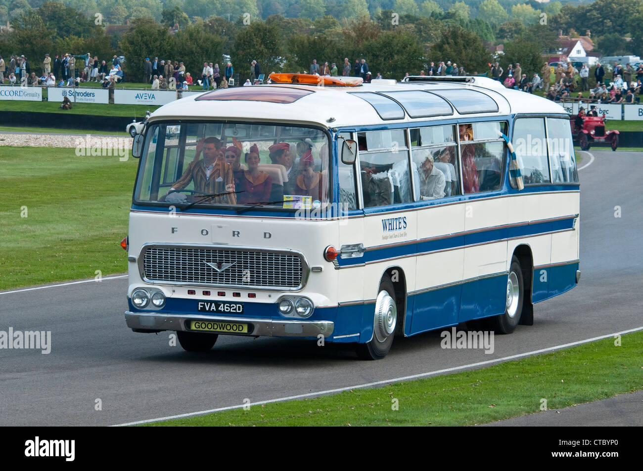 Old ford bus hi-res stock photography and images - Alamy