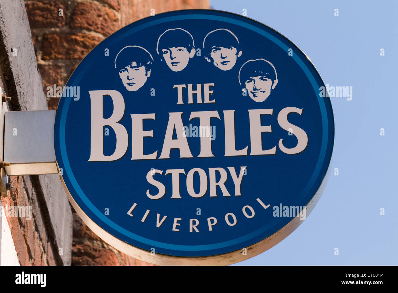 Albert dock liverpool sign hi-res stock photography and images - Alamy