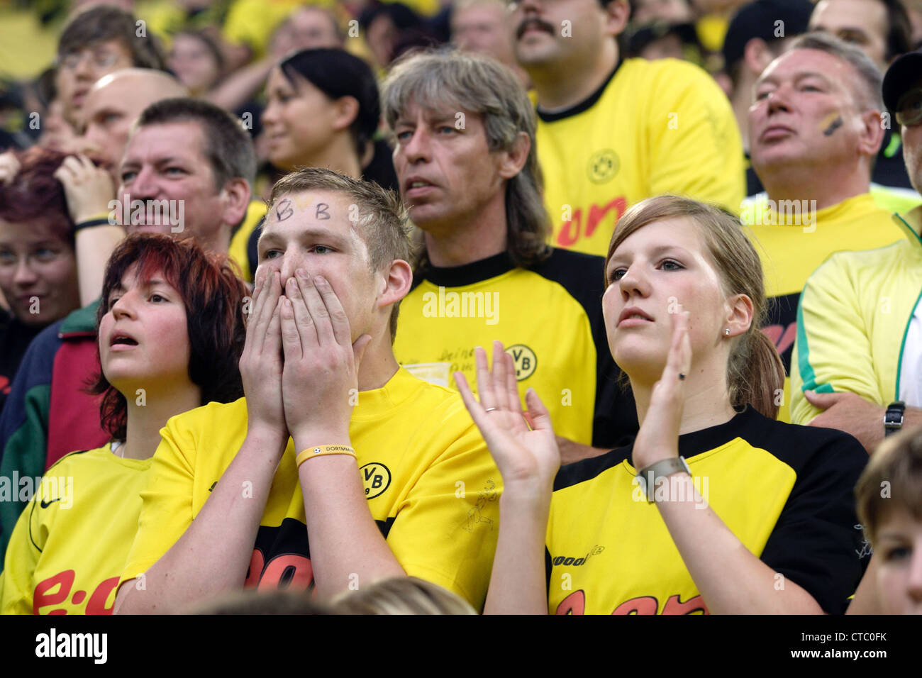 Borussia dortmund fans young hi-res stock photography and images - Alamy