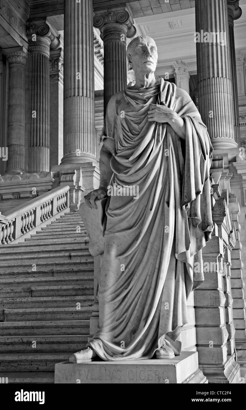 BRUSSELS - JUNE 22: Statue of ancient orator and philosopher Cicero ...