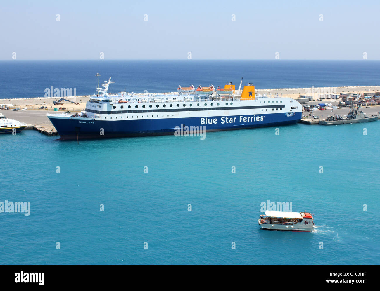 Blue Star Ferries ship, Diagoras Stock Photo - Alamy