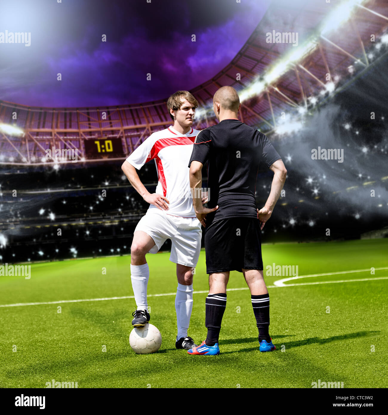 Ball sports football team hi-res stock photography and images - Alamy