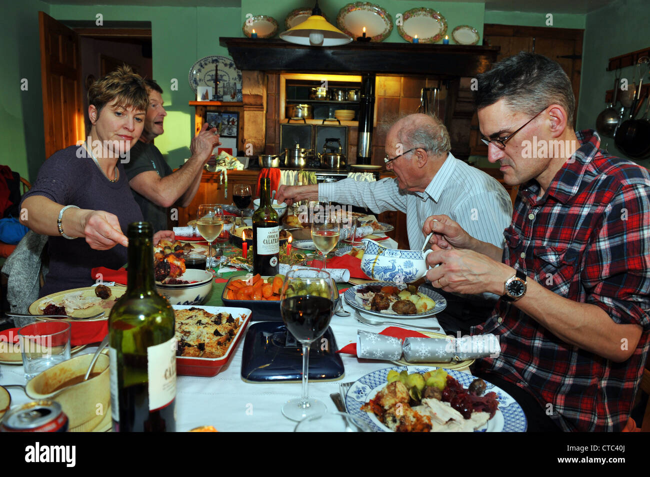 Big family dinner uk hi-res stock photography and images - Alamy