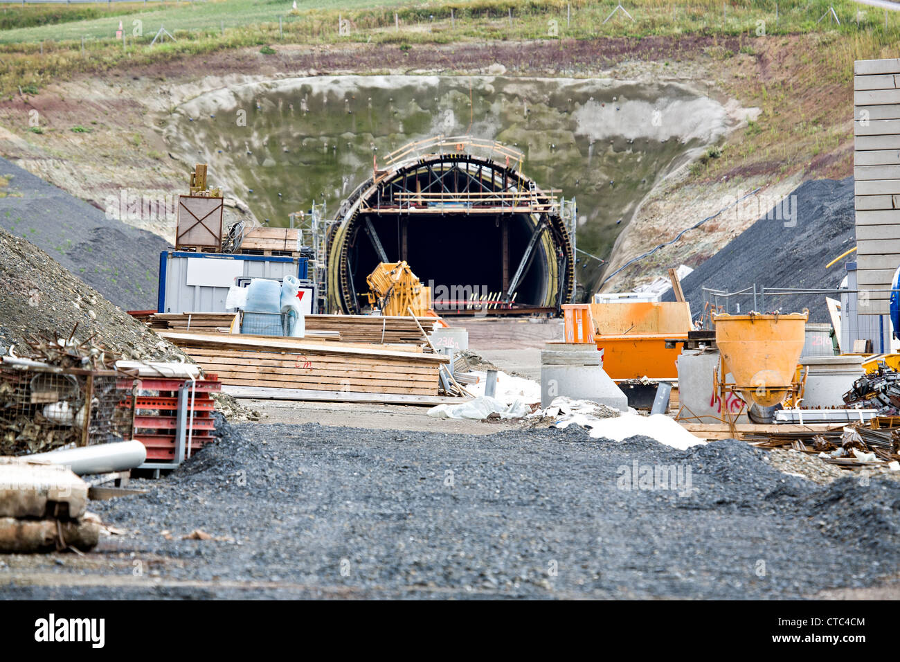 Tunnel construction hi-res stock photography and images - Alamy