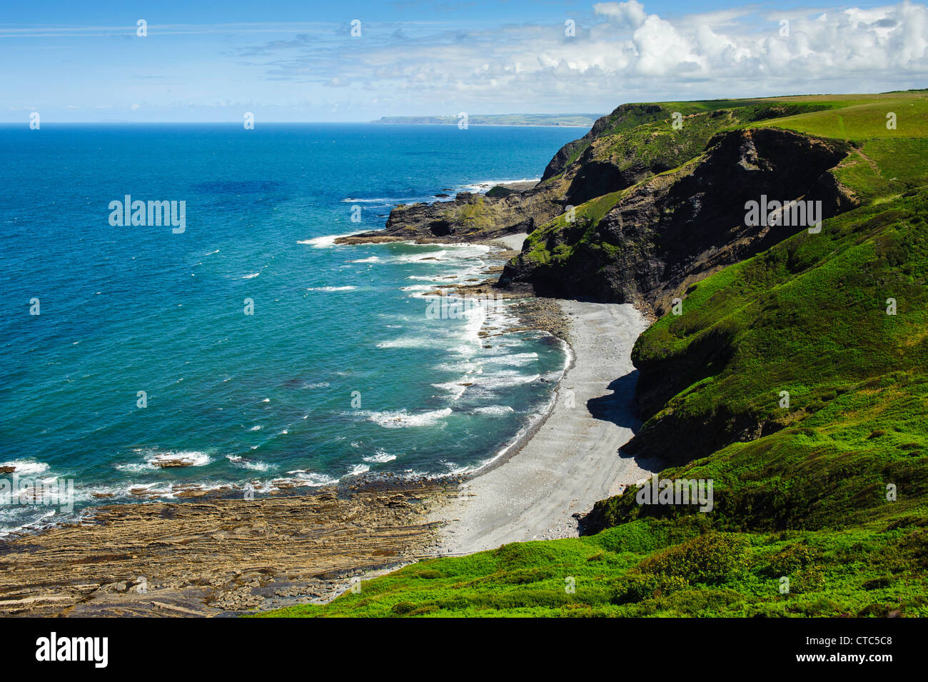 North Cornwall Coast England showing Thorn's Beach, Cleave Strand Stock ...