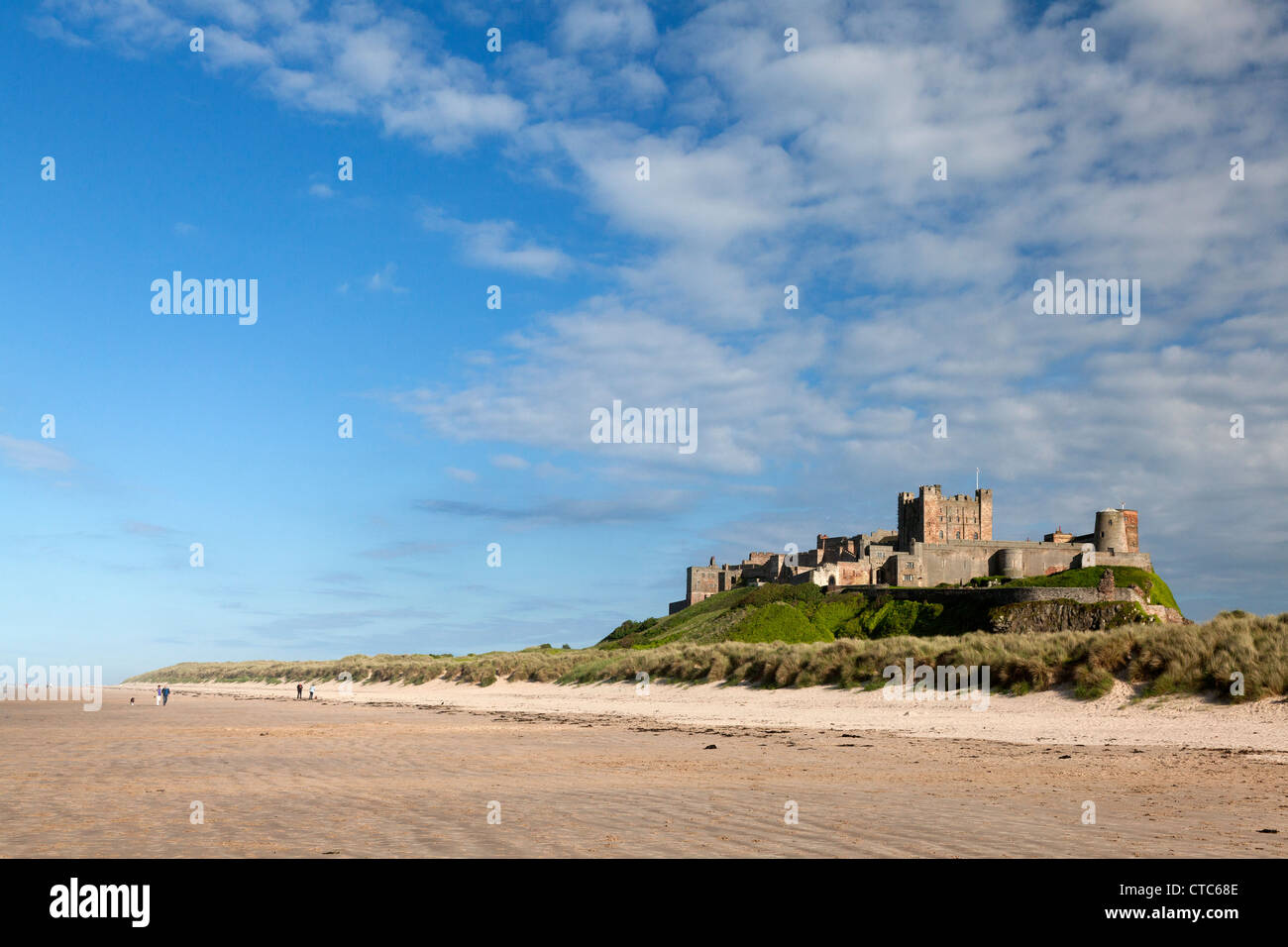 Bamburgh beach hi-res stock photography and images - Alamy